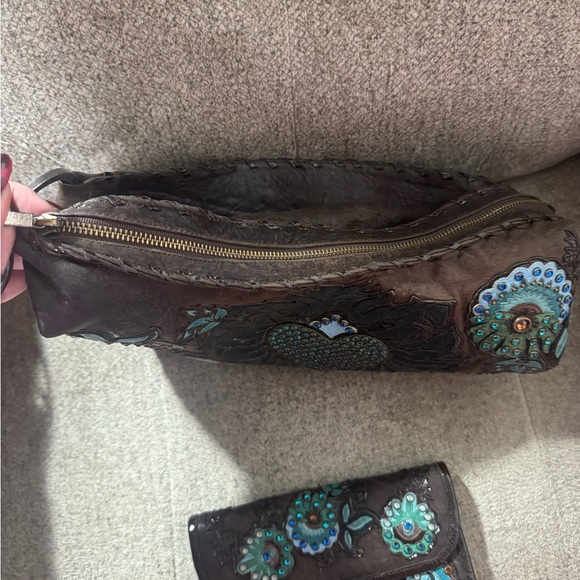 Kippys | Bags | Authentic Kippys Leather Purse | Poshmark